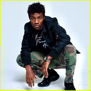 ‘Outer Banks’ Cast: Meet Jonathan Daviss (aka Pope) & Learn More About ...