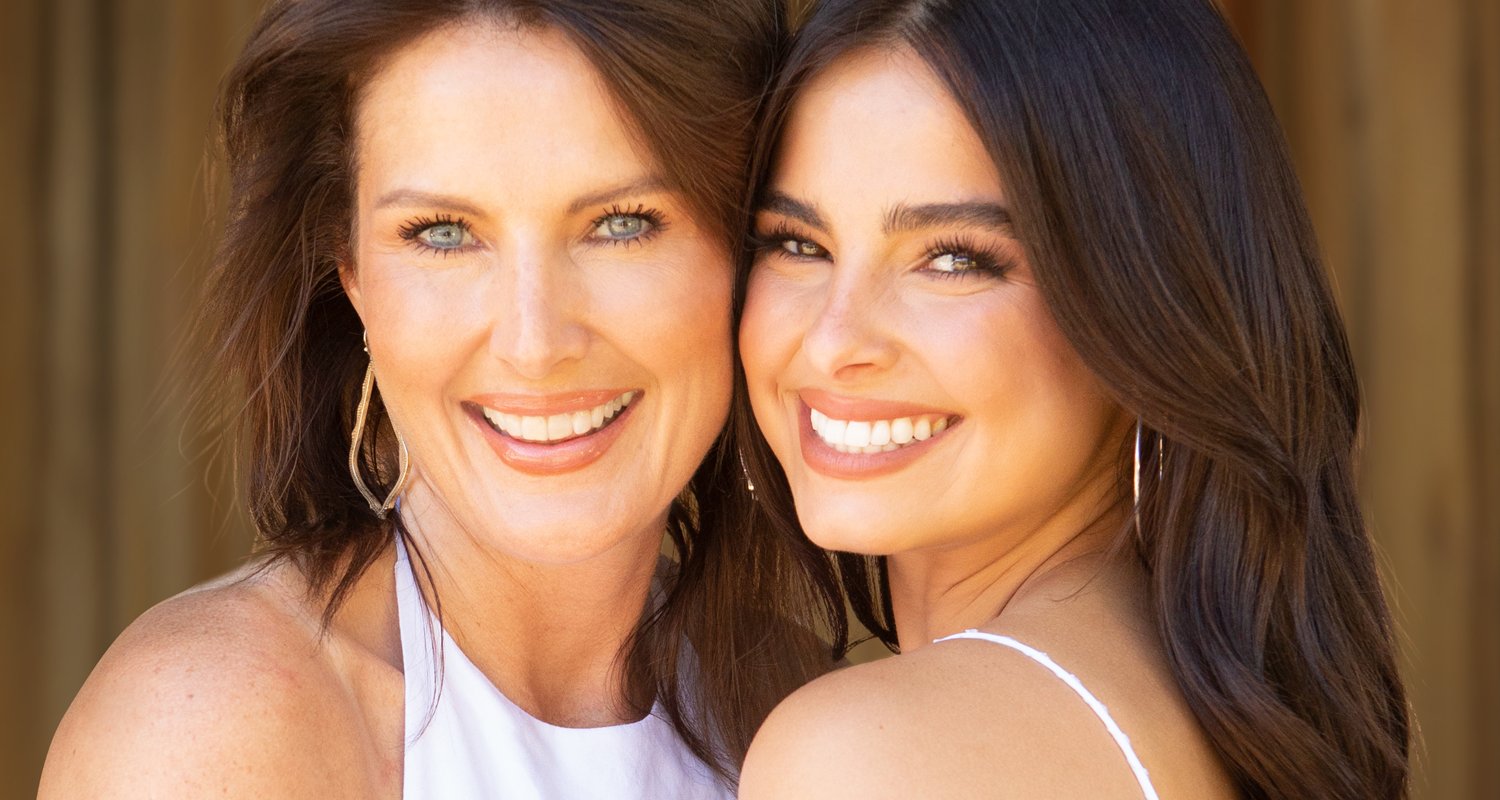 Addison Rae Launches New Podcast with Mom Sheri, ‘Mama Knows Best ...