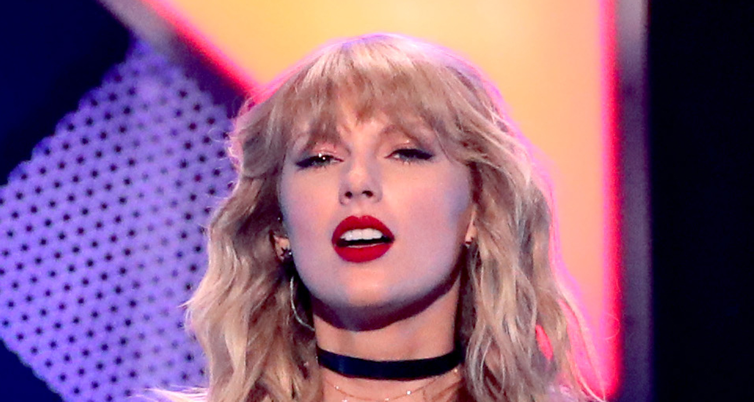 Taylor Swift Breaks New Record With ‘Folklore’ | Music, Taylor Swift ... Taylor Swift Breaks New Record With ‘Folklore’ | Music, Taylor Swift ...