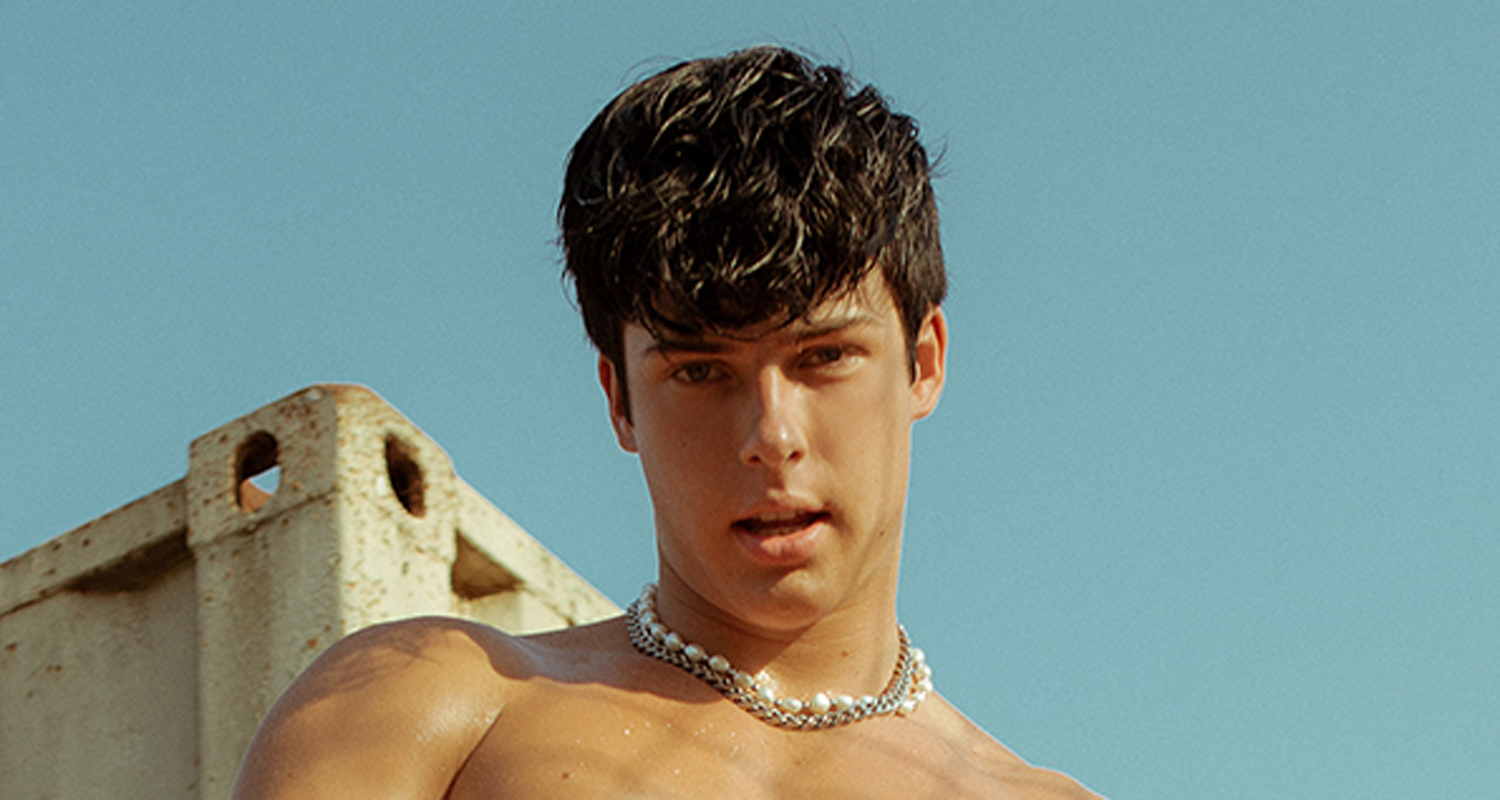 Blake Gray Goes Shirtless For New Magazine Feature | Blake Gray ...