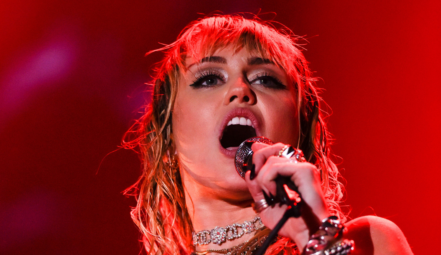 Miley Cyrus Gives Us Punk Rock with ‘Plastic Hearts’ Album – Listen Now ...