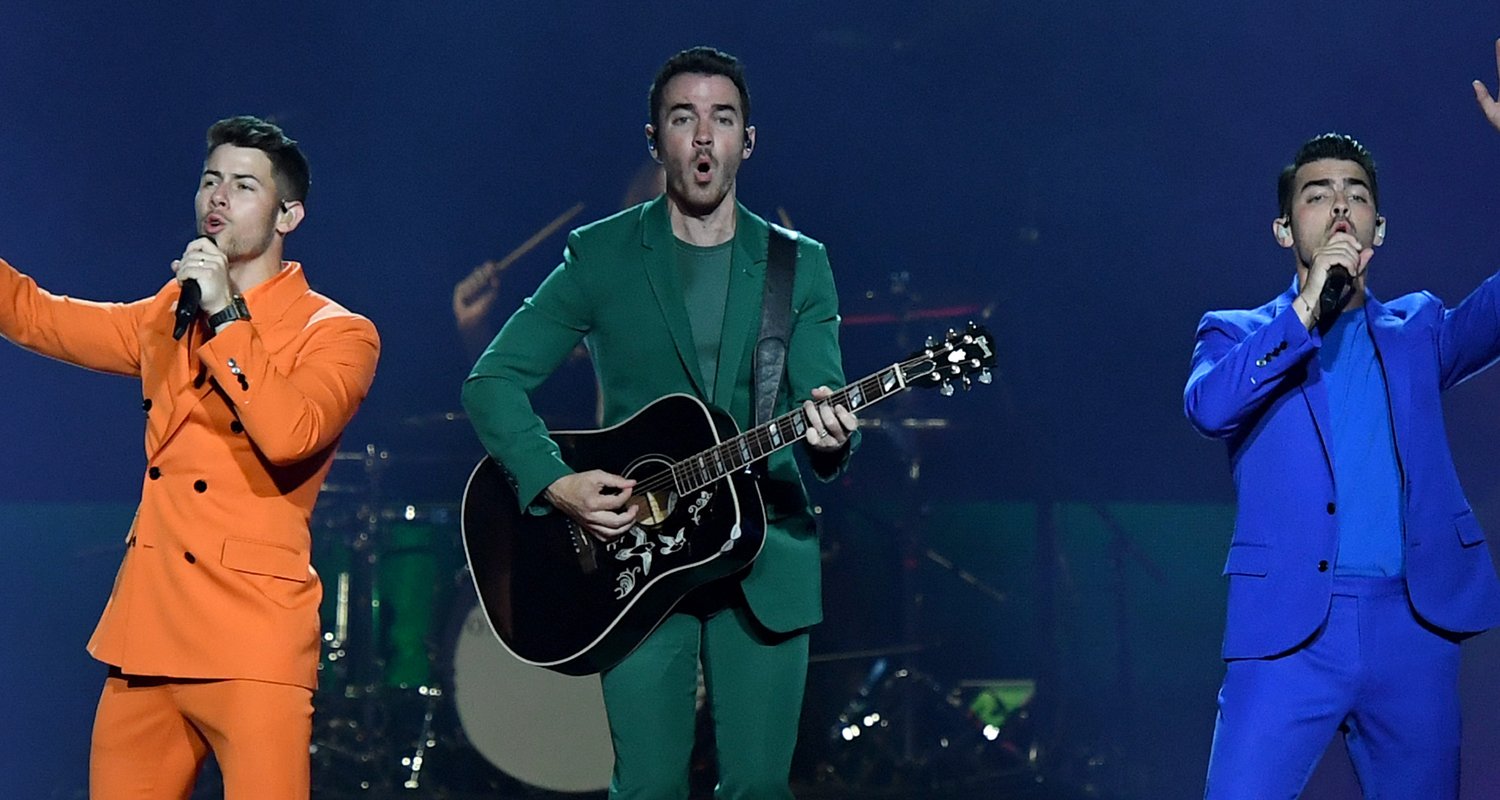 Jonas Brothers Performing Virtual Concert TONIGHT – How To Watch! | Joe ...