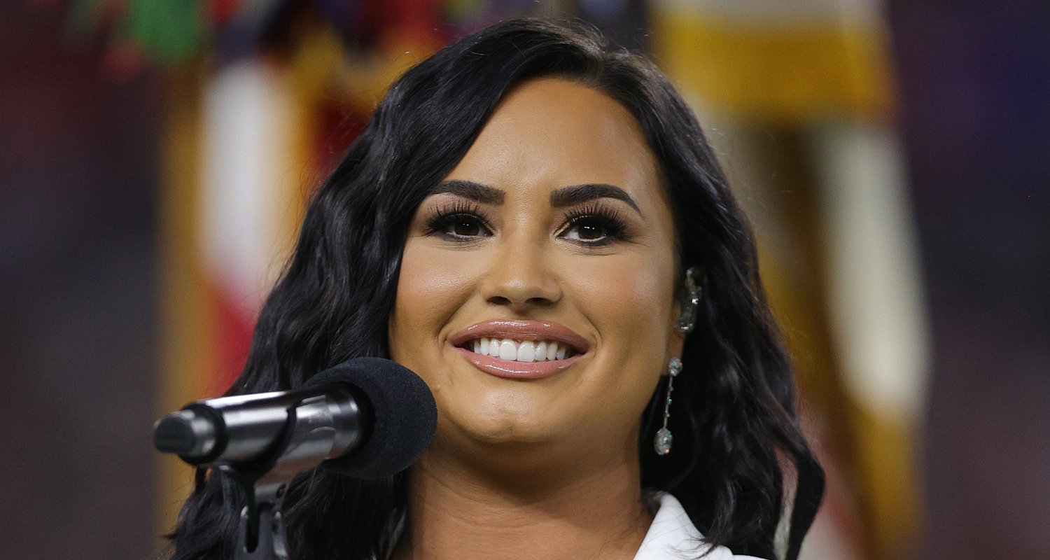 Demi Lovato To Star In New Comedy Pilot ‘hungry For Nbc Casting Demi Lovato Television