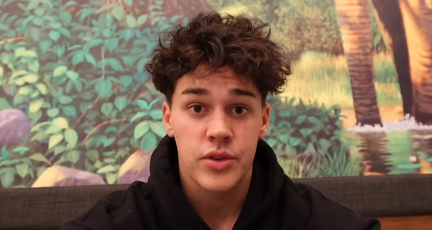 Noah Beck Opens Up About Quitting Soccer To Pursue a TikTok Career ...