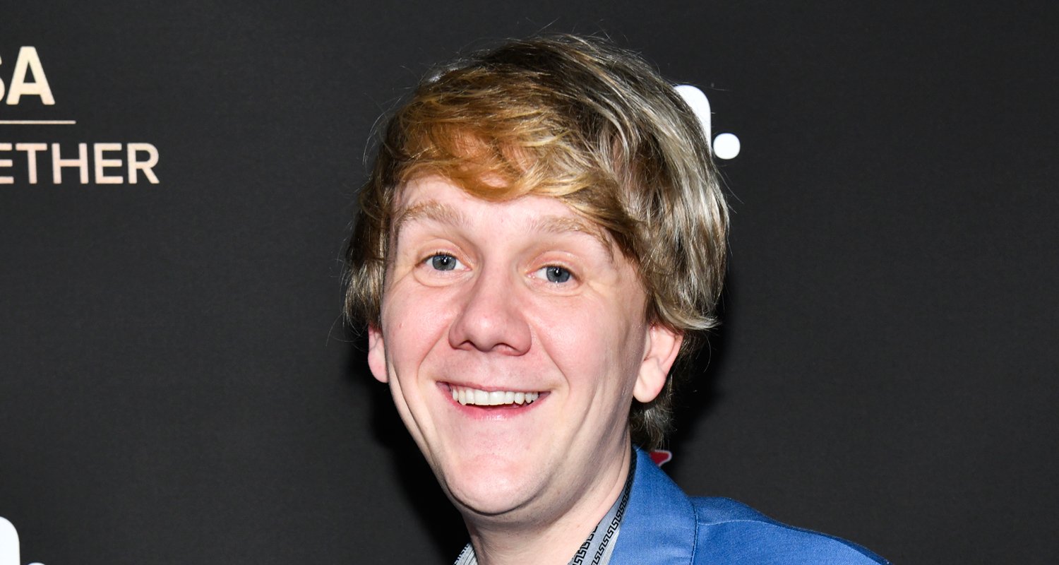Everything’s Gonna Be Okay’s Josh Thomas Opens Up About Criticism of ...
