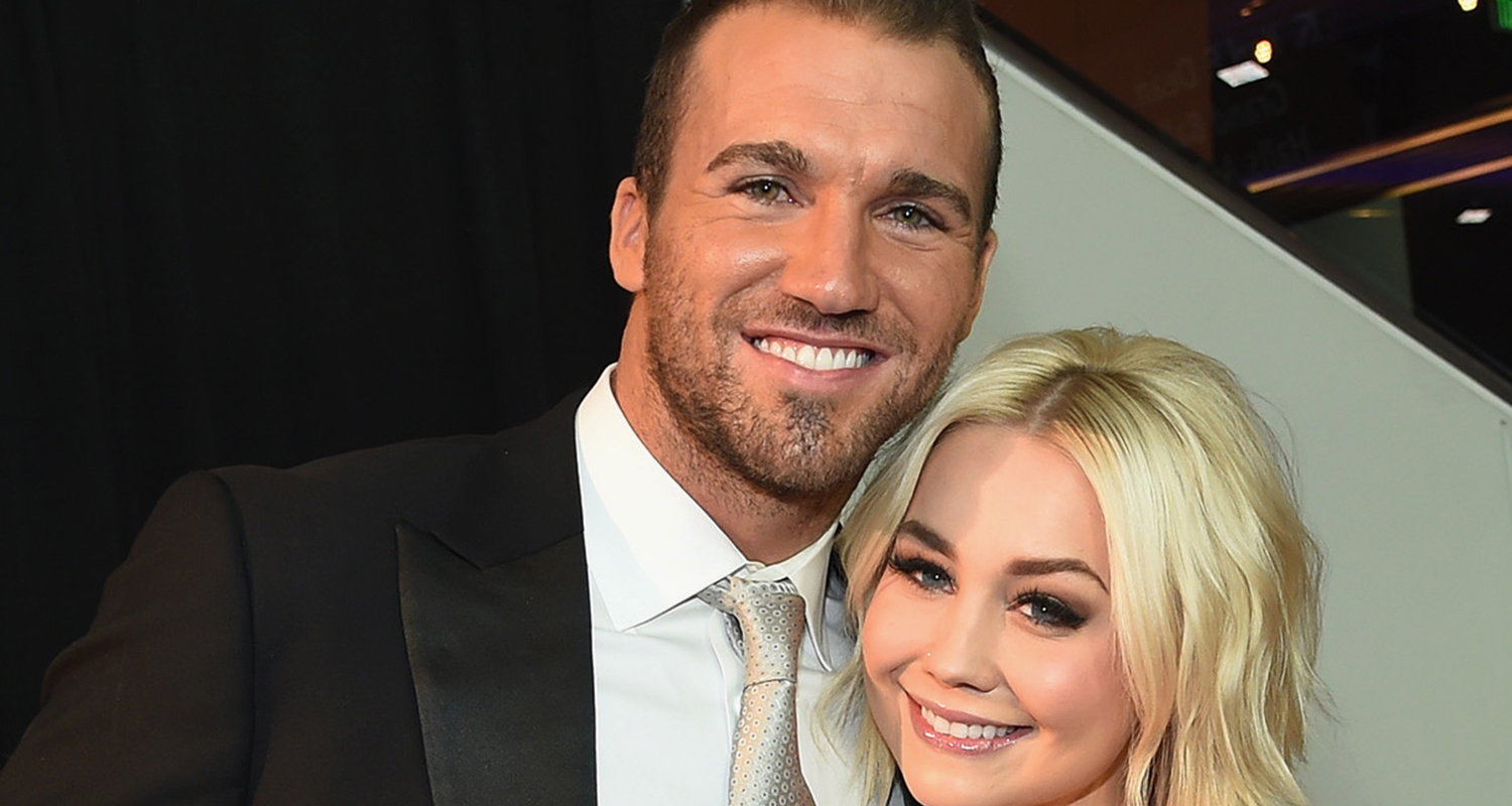 Country Singer RaeLynn & Hubby Josh Davis Are Expecting! | Expecting ...