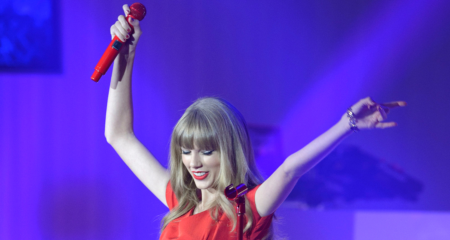 Taylor Swift Reveals ‘Red (Taylor’s Version)’ Will Be Released Earlier ...