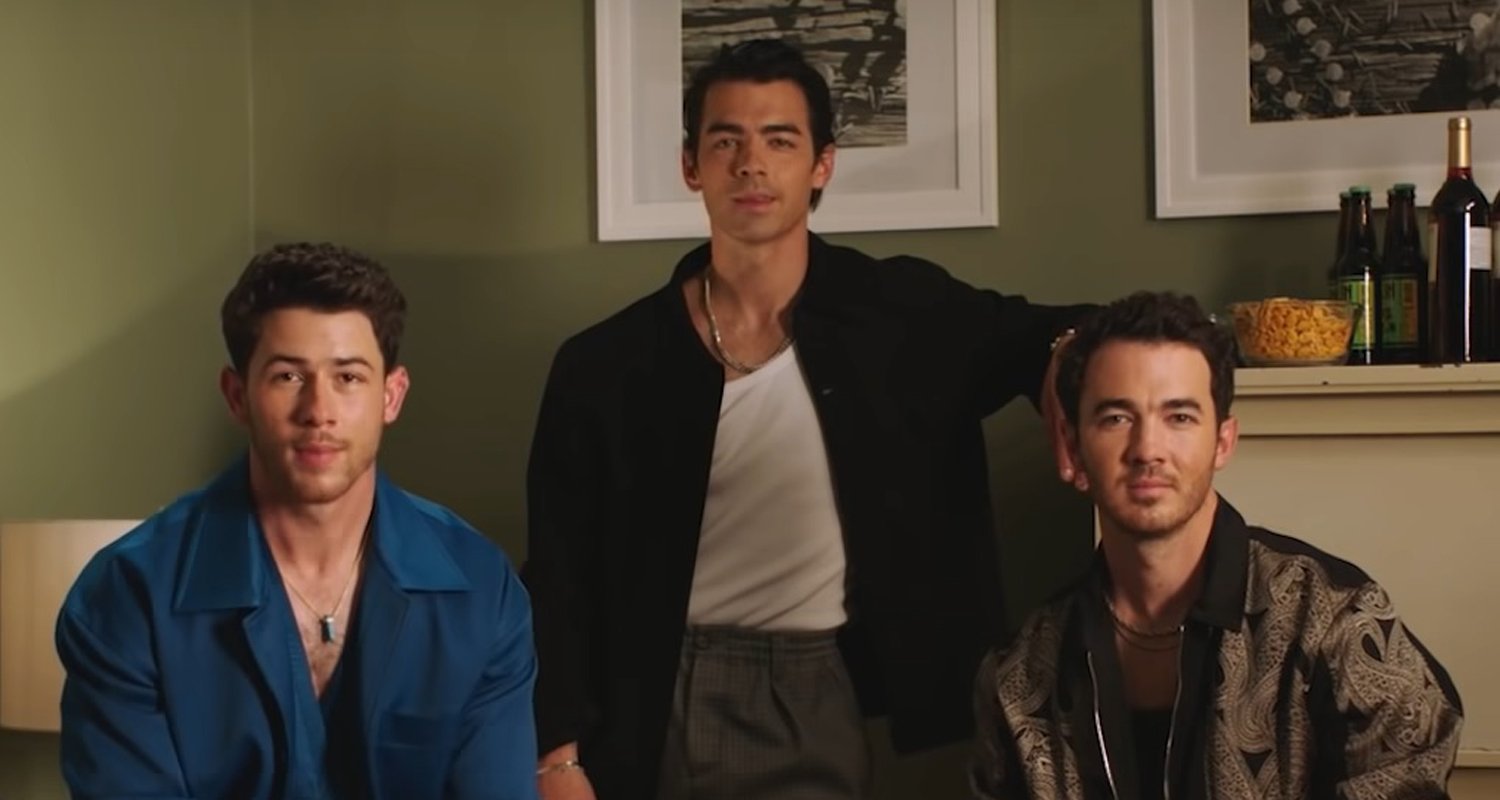 Jonas Brothers to Get Roasted on Netflix By Niall Horan, Lilly Singh ...