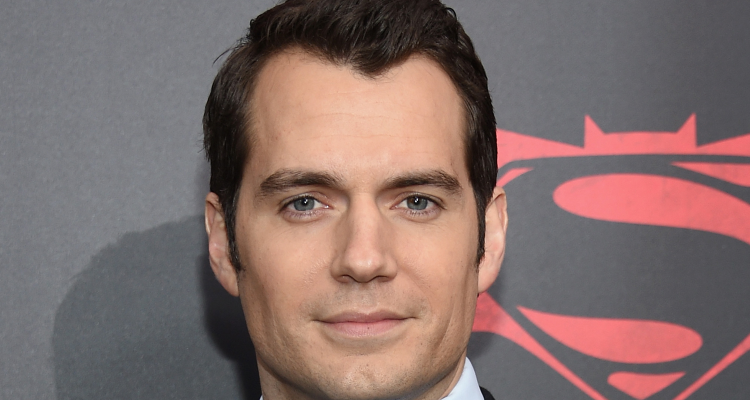 Henry Cavill Wants To Suit Up as Superman Again | Henry Cavill, Newsies ...