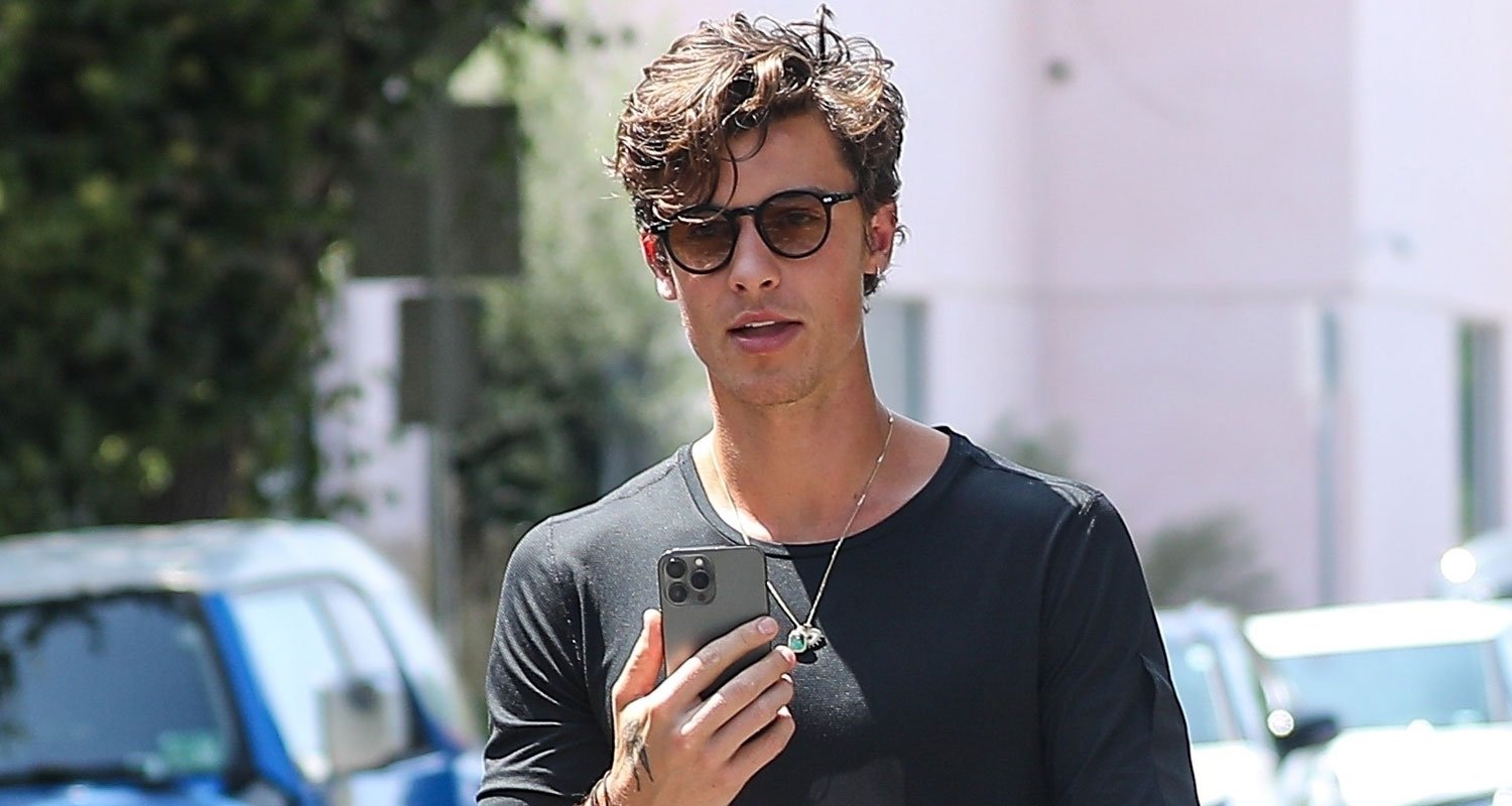 Shawn Mendes Goes Sporty While Out on Coffee Run in WeHo | Shawn Mendes ...