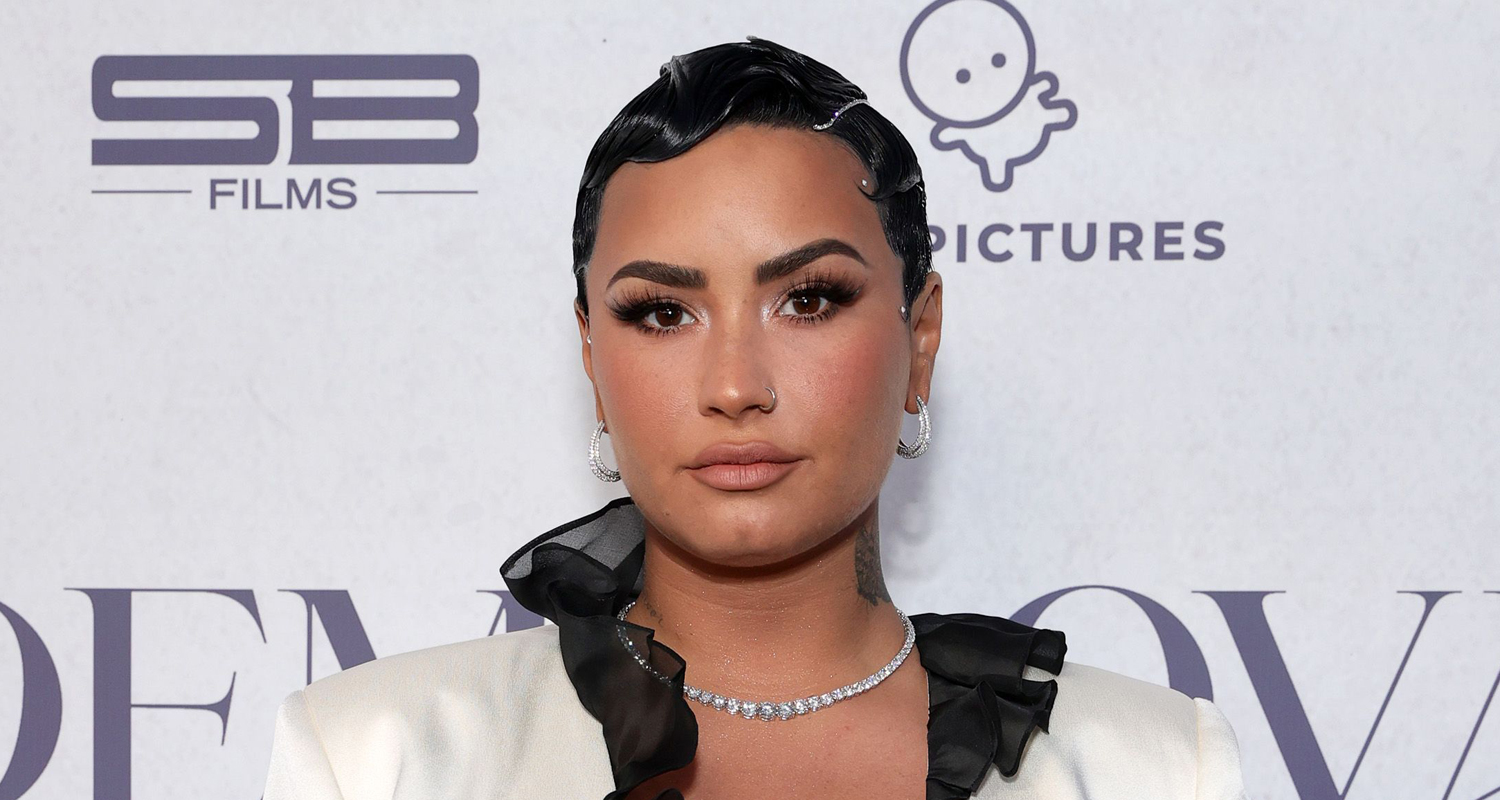 Demi Lovato Opens Up About Using She/Her Pronouns Again | Demi Lovato ...