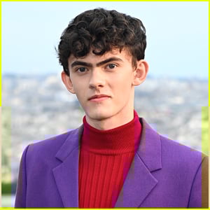 Joe Locke Opens Up About Body Dysmorphia & Relating to His ...