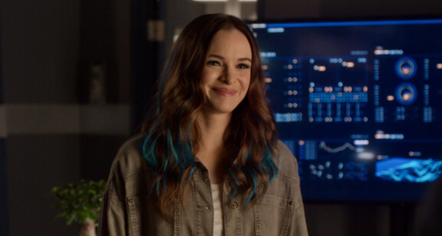 Danielle Panabaker Teases ‘Surprising Reunions’ & ‘Lots of Humor’ On ...